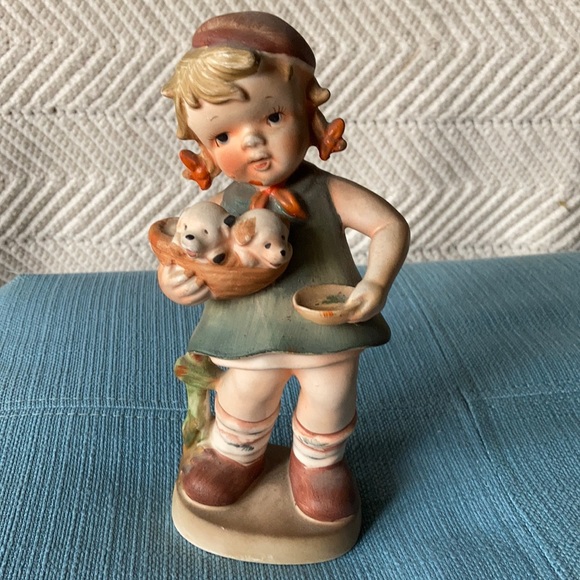 Enesco | Accents | Adorable Vintage Enesco Statue Of Little Girl And ...